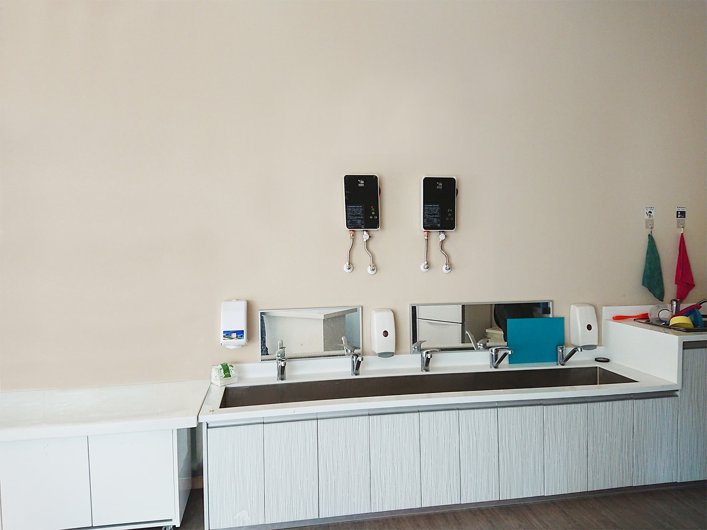 QR-001A｜數位恆溫電熱水器｜2020台灣精品－REWATT綠瓦